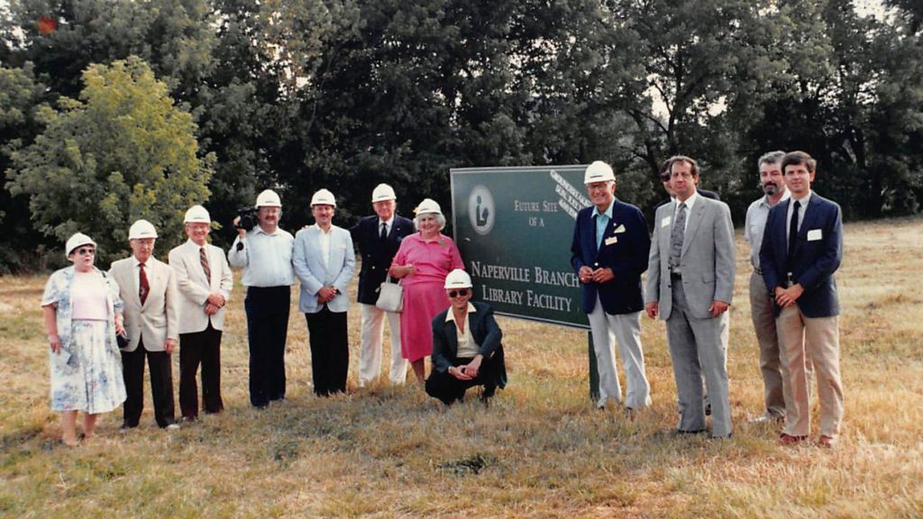 Naper Boulevard Library celebrates 30th anniversary