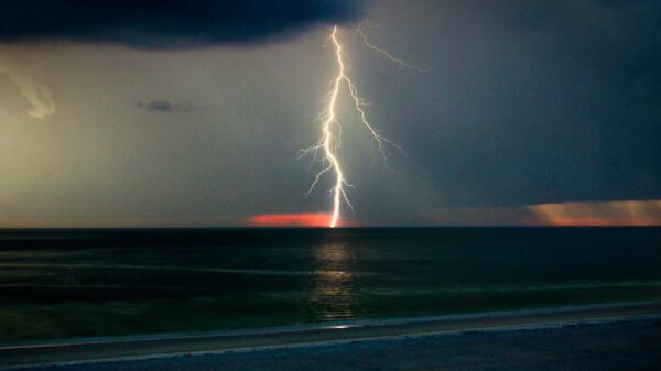 Naperville man struck by lightning on Florida pier | NCTV17
