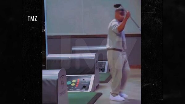 TMZ says Jamie Foxx spotted at Topgolf in Naperville on Saturday | NCTV17