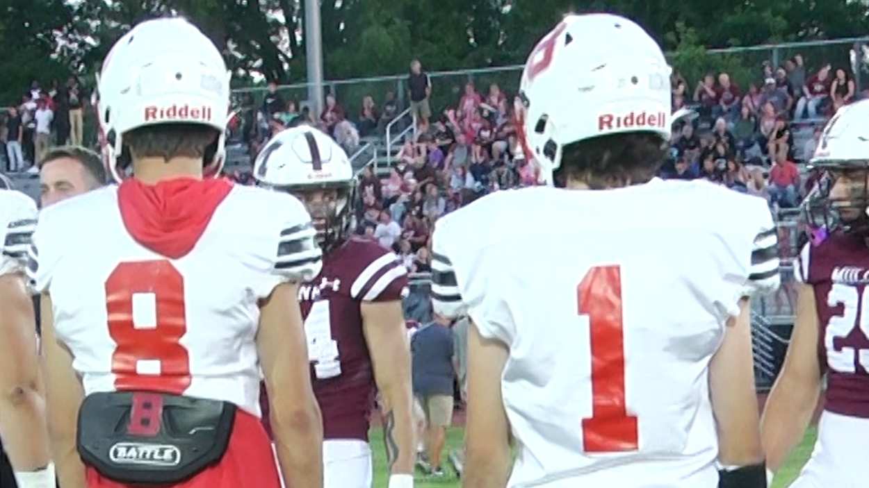 Ryan Kubacki Jr. connects with Pat Pitello for the Redwing touchdown
