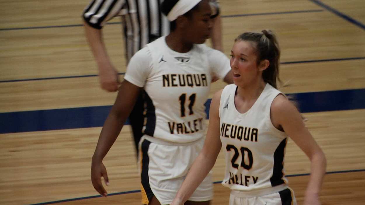 Neuqua Valley girls basketball dominates the second half to beat ...