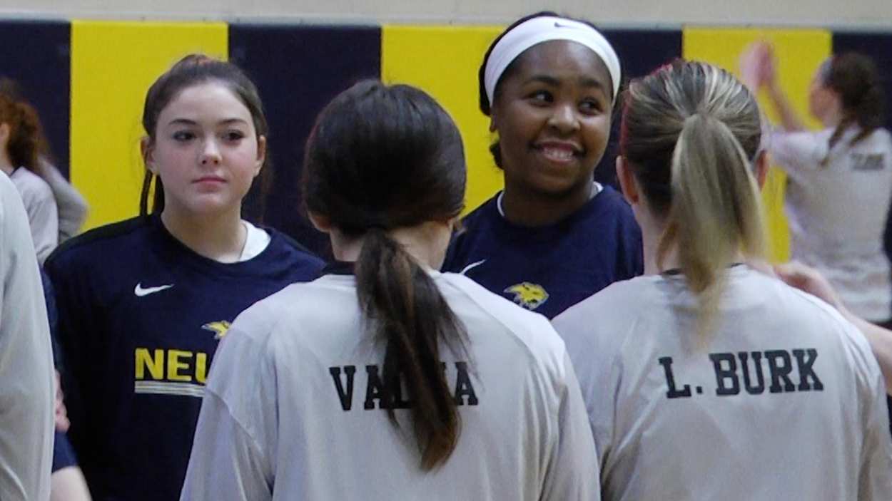 Neuqua Valley girls basketball overpowers Metea Valley on senior night ...