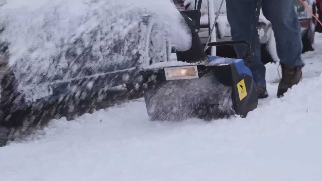 Heavy, wet snow expected for Naperville area overnight into Tuesday ...