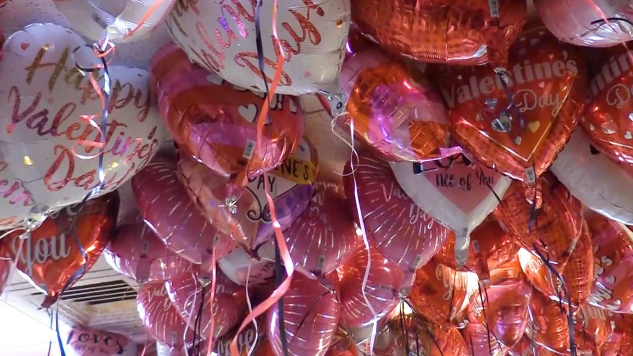 DuPage Care Center spreads the love with its annual balloon fundraiser ...