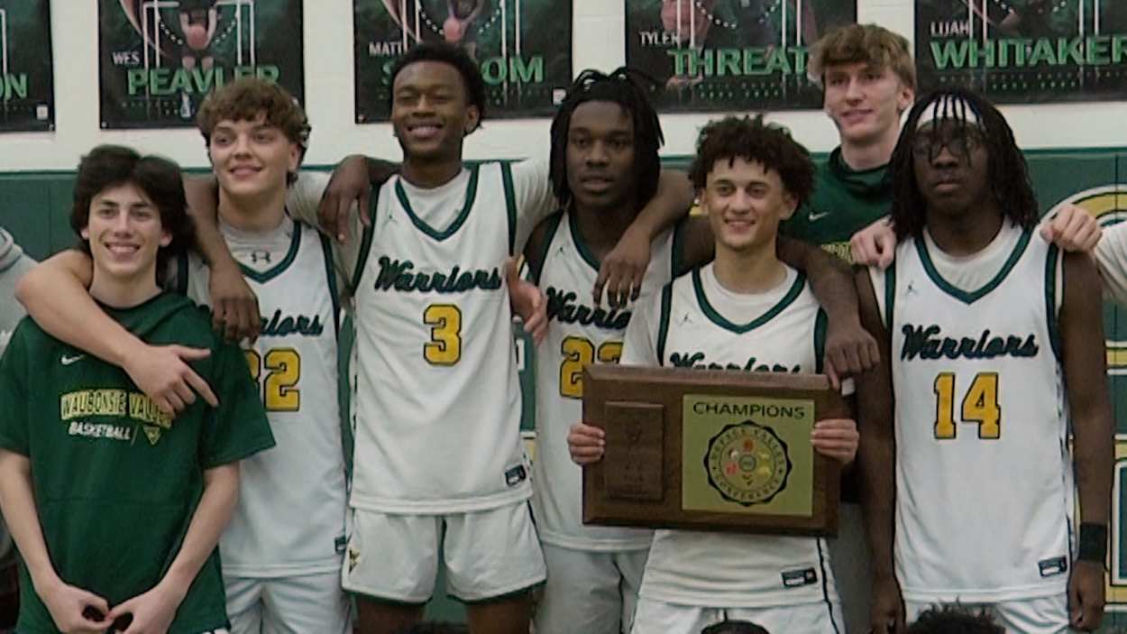 Waubonsie Valley boys basketball secures DVC Championship | NCTV17