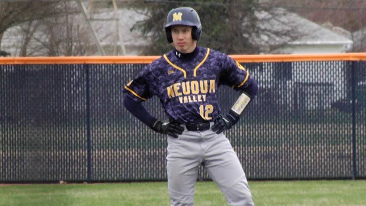 Alex Voegele goes 4-4 with a homer for Neuqua Baseball | NCTV17