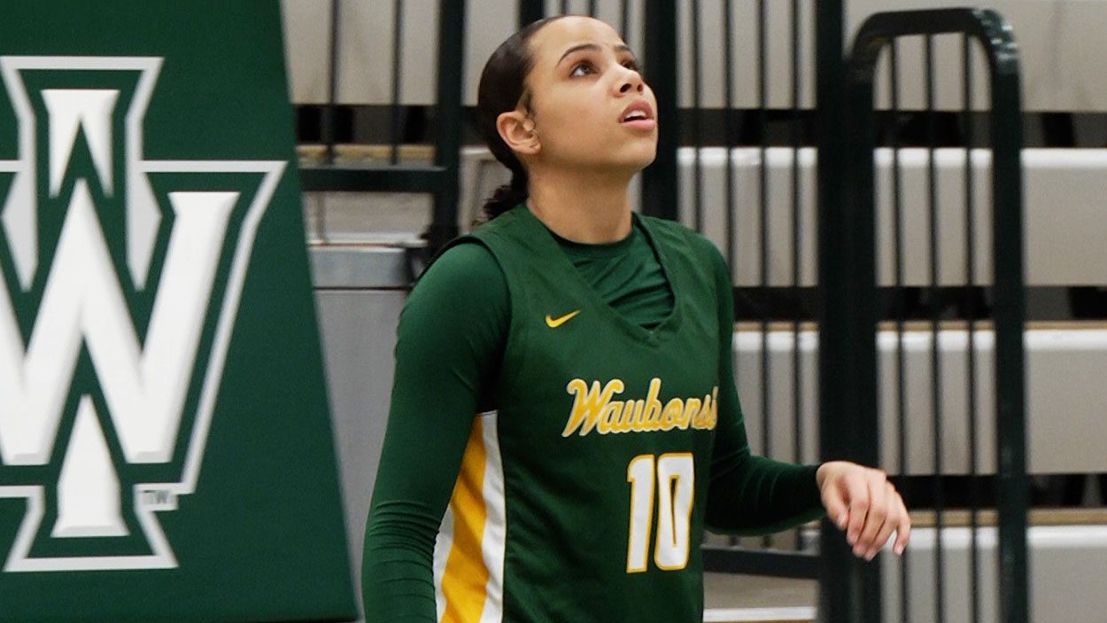 Waubonsie Valley’s Danyella Mporokoso scores a clutch three-pointer to ... Waubonsie Valley’s Danyella Mporokoso scores a clutch three-pointer to ...