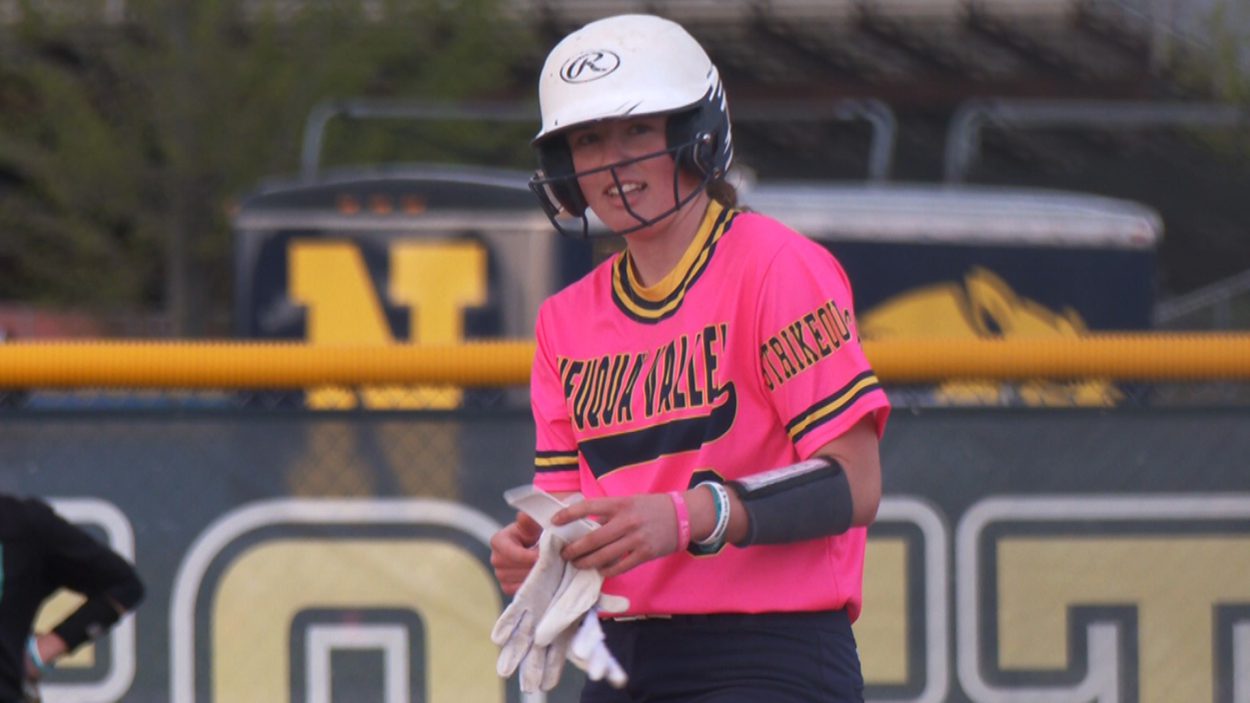 Nalia Clifford’s five RBI game helps Neuqua Valley softball sneak by ... Nalia Clifford’s five RBI game helps Neuqua Valley softball sneak by ...