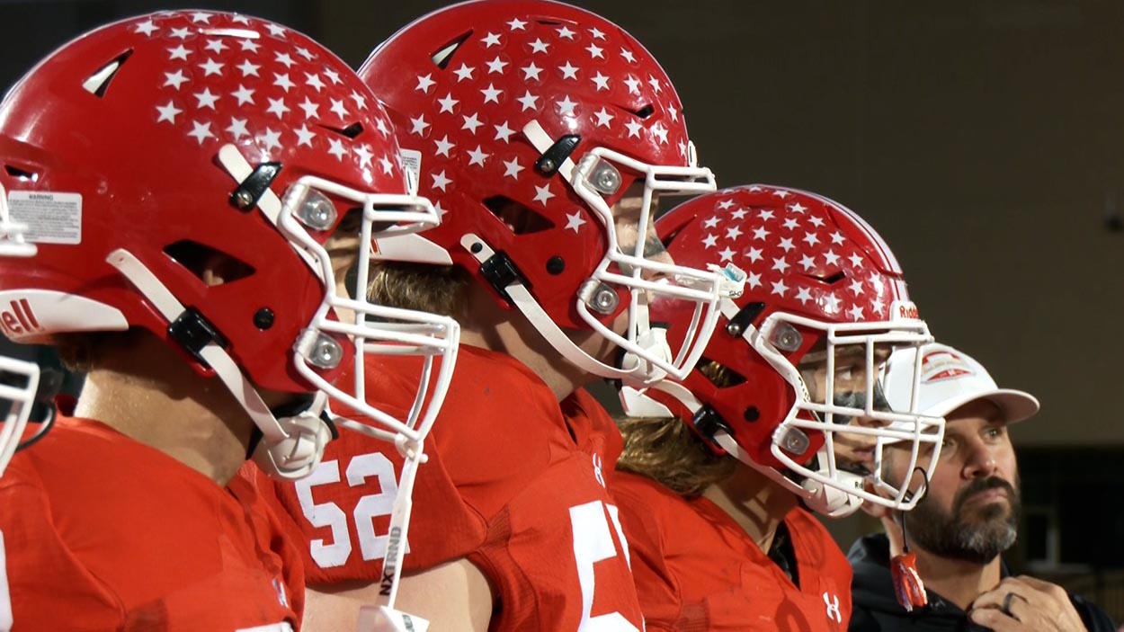 Naperville Central football improves to 5-0 after a defensive battle against Lincoln Way West