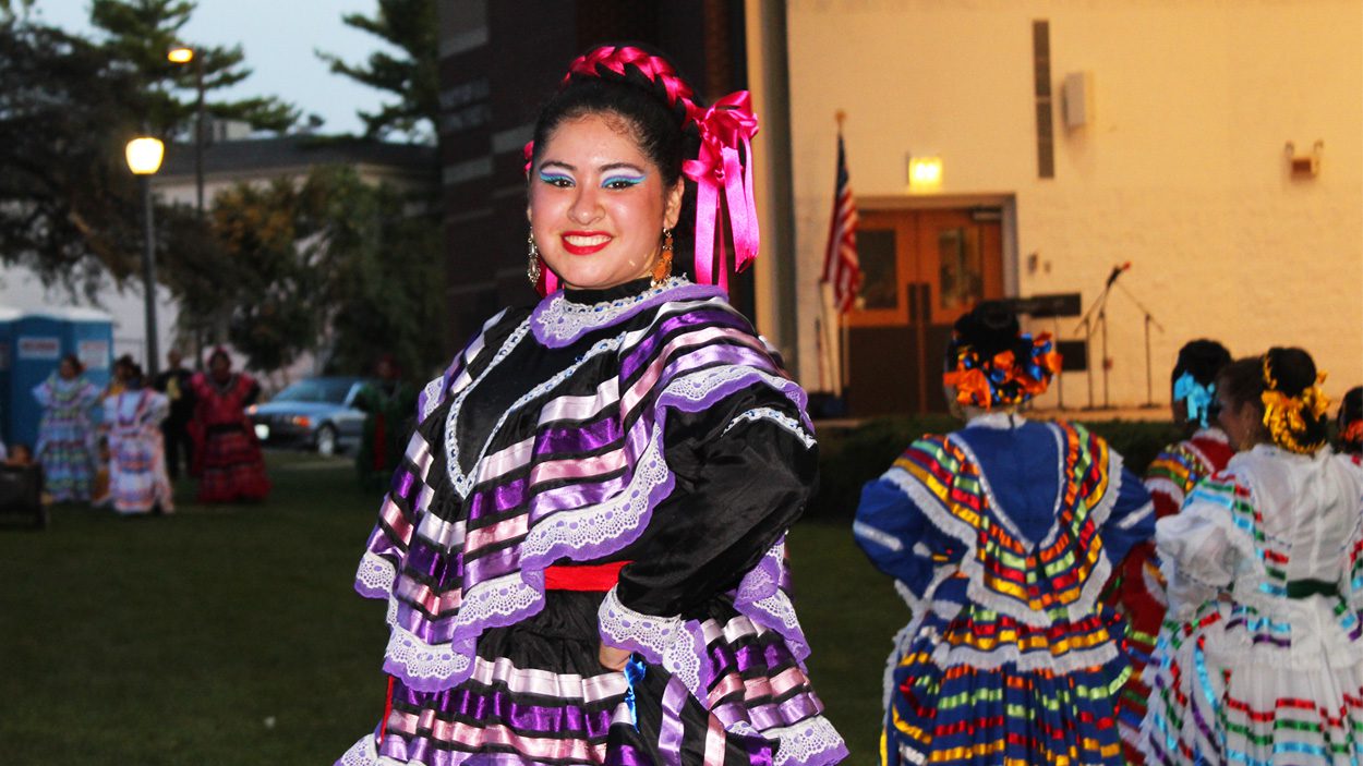 Naperville's Hispanic Heritage Festival connected cultures in Central Park