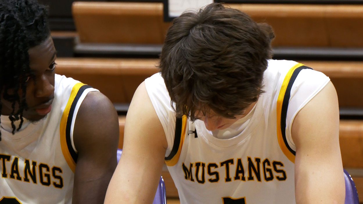 Metea Valley starts the boys basketball season by steamrolling Richards