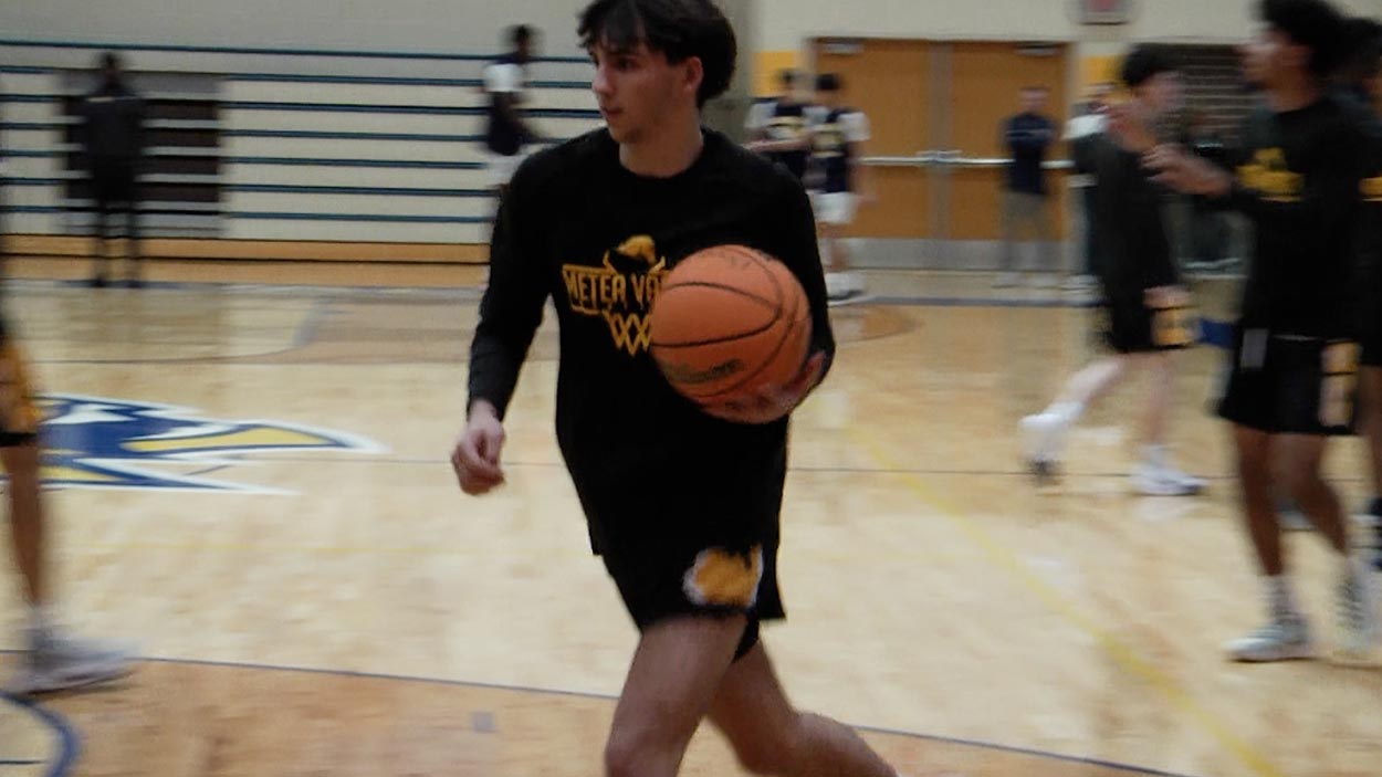 Metea Valley boys basketball steals one on the road over Neuqua Valley ...