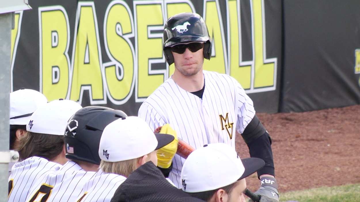 Metea Valley baseball scores 10 unanswered to get past Benet Academy ...