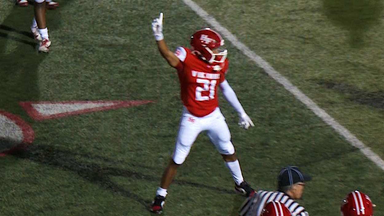 Homewood-Flossmoor pulls away from Naperville North football 24-10 | NCTV17