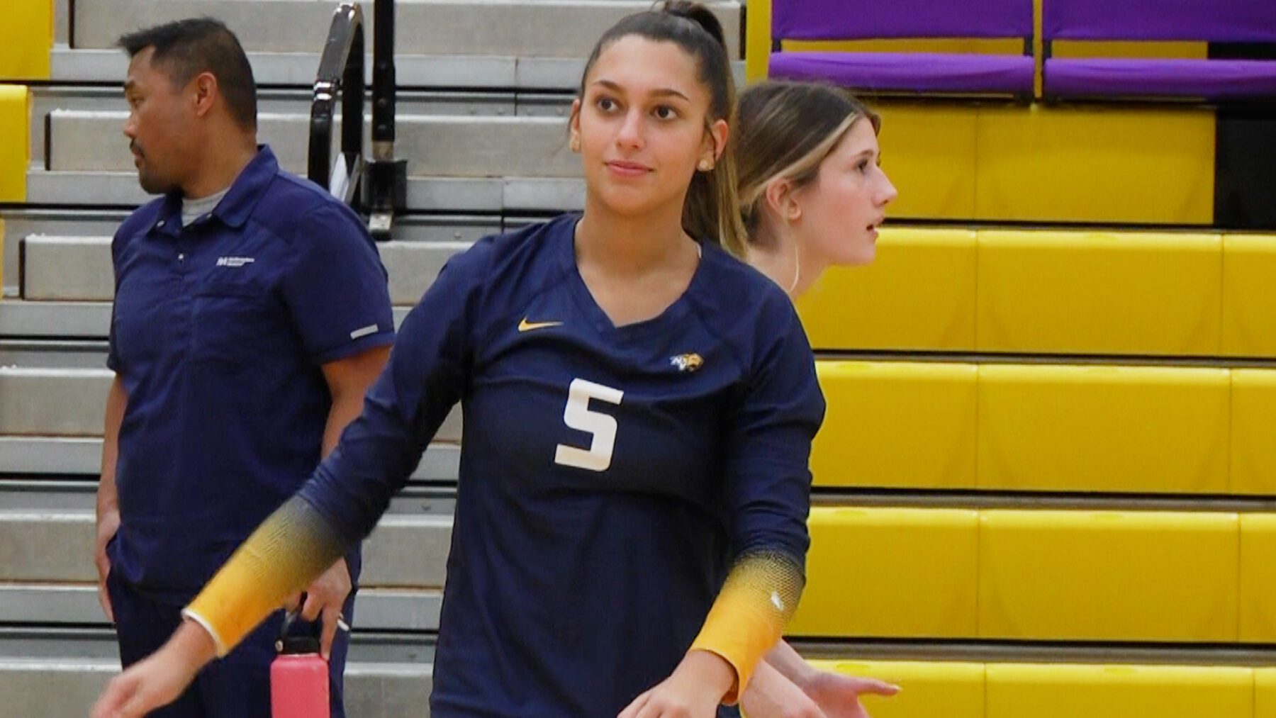 Neuqua Valley girls volleyball takes a two-set thriller over Metea Valley