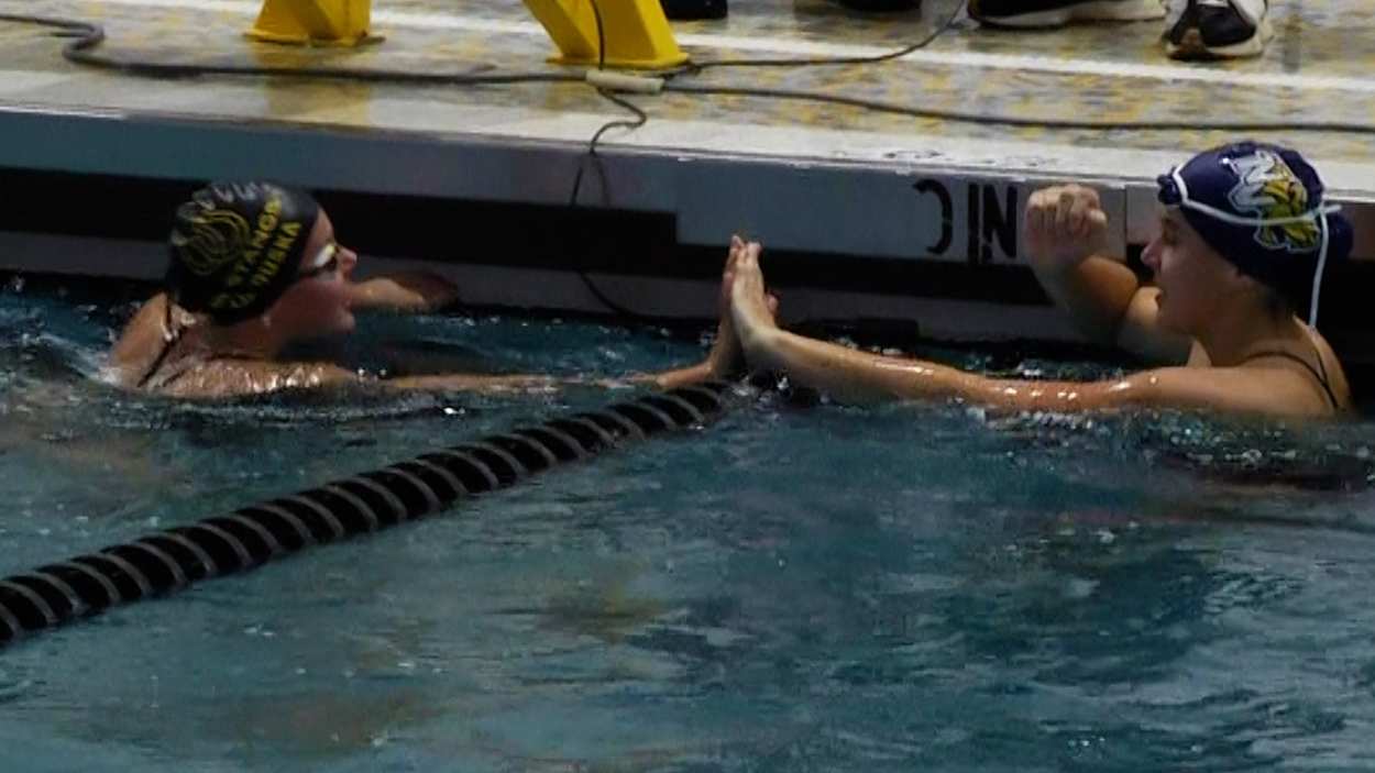 Neuqua Valley outscores host Metea Valley in girls swimming | NCTV17
