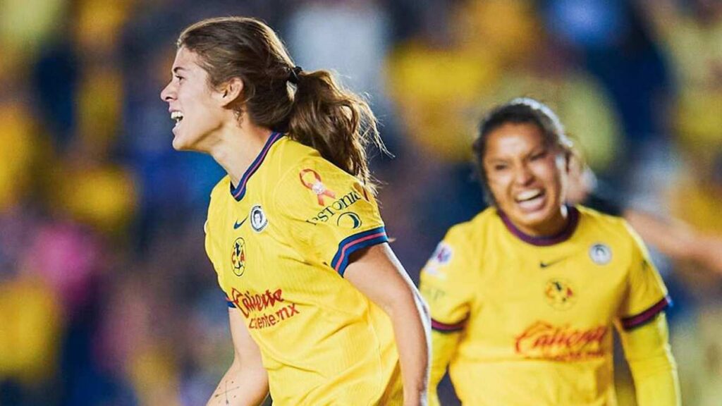 Former Metea Valley soccer star Nicki Hernandez signs with the Boston ...
